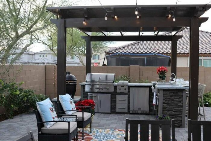 Outdoor Kitchen Pergola: Buying Guide & 6 Gorgeous Ideas - RTA Outdoor ...