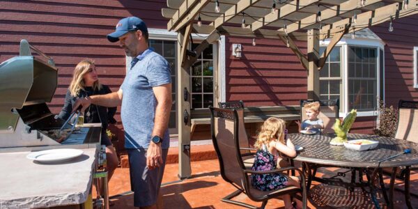 Outdoor Kitchen Pergola: Buying Guide & 6 Gorgeous Ideas - RTA Outdoor ...