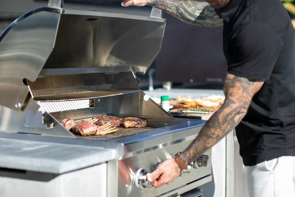 Built In Grill Ideas: Key Considerations & 11 Inspiring Designs