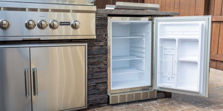 Best Outdoor Refrigerator: Detailed Shopper's Guide & 5 Top Brands ...