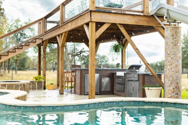 19 Stunning Pool and Outdoor Kitchen Ideas: Get Inspired