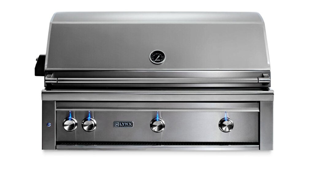Lynx Outdoor Kitchen: 4 Important Points & Insider Tips