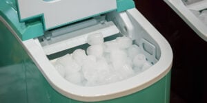 Outdoor Ice Maker: Shopper's Guide & 8 Best Options for Your Outdoor ...