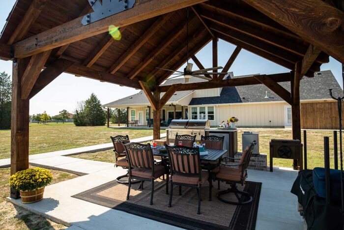 Outdoor Kitchen Cover: The 2 Best Options To Keep Your Island Protected ...