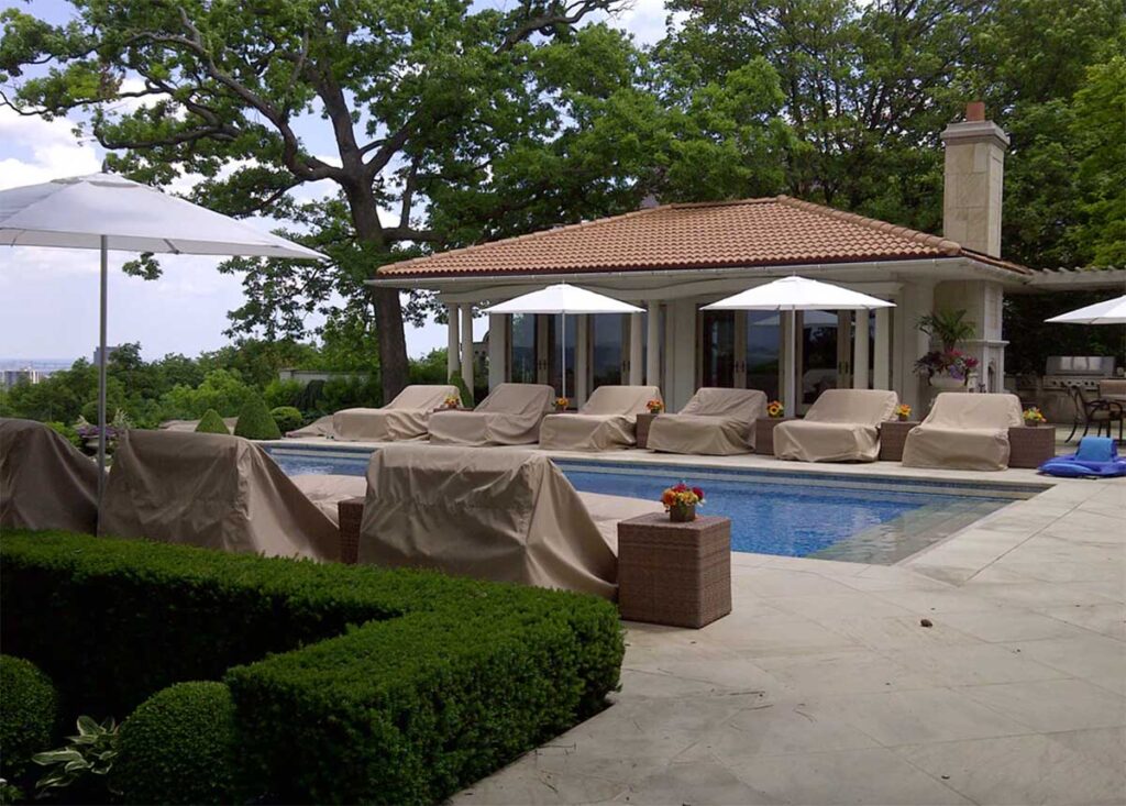 Outdoor Kitchen Cover: The 2 Best Options To Keep Your Island Protected ...