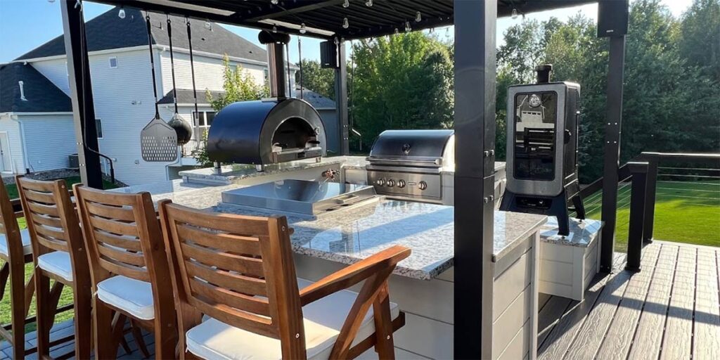 Outdoor Bar: 30 Creative Ideas for Entertaining