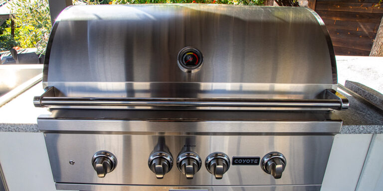 Outdoor Kitchen Grill: In-Depth Review of 4 Brands, & Your Best Choice