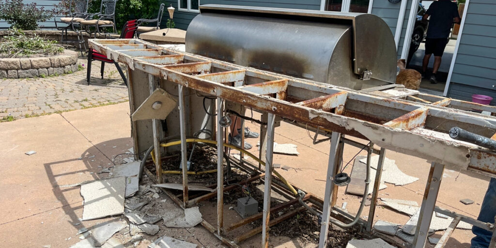 Outdoor Kitchen Kits: A Deep Dive on The 4 Types, Plus Pros & Cons