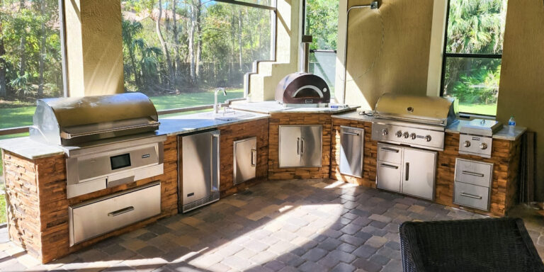 Covered Outdoor Kitchen: 15 Stunning Ideas & How to Choose - RTA ...