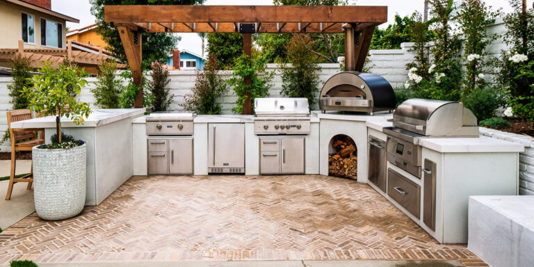 U Shaped Outdoor Kitchen: How to Design & 3 Unbelievable Ideas - RTA ...