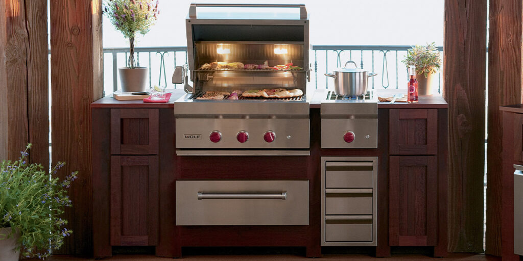Viking vs Wolf Outdoor Grill: Which Brand is Best? 4 Essential ...
